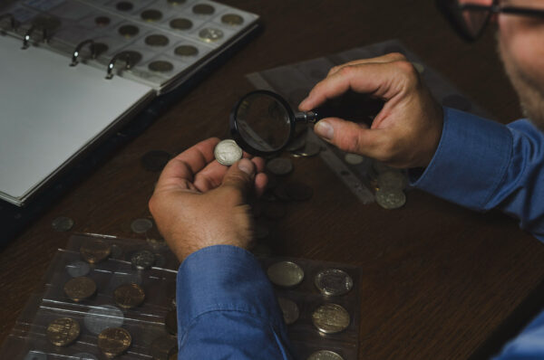 Coin Authentication: A DIY Guide for Collectors : Blue Box Auction Gallery